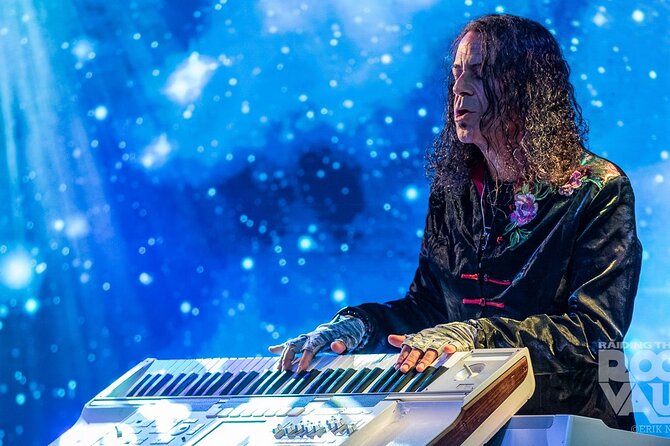 Raiding the Rock Vault at the Hard Rock Cafe in Las Vegas - What Is "Raiding the Rock Vault" All About?