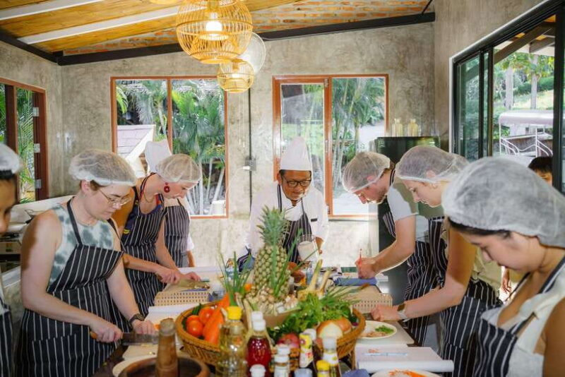 Railay: Hands-On Thai Cooking Class at Railay Beach - Key Points
