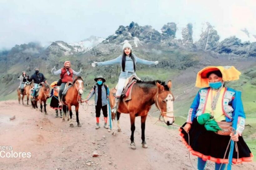 Rainbow mountain horseback riding tour + Buffet Lun - Authenticity and Local Experience