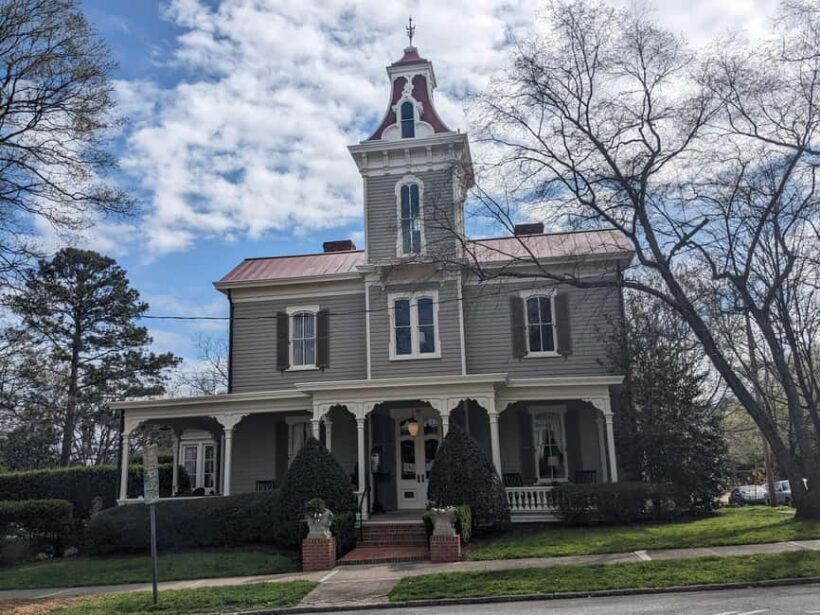 Raleigh: Oakwood and N. Blount Architecture & History Tour - Exploring Raleigh’s Architectural Gems
