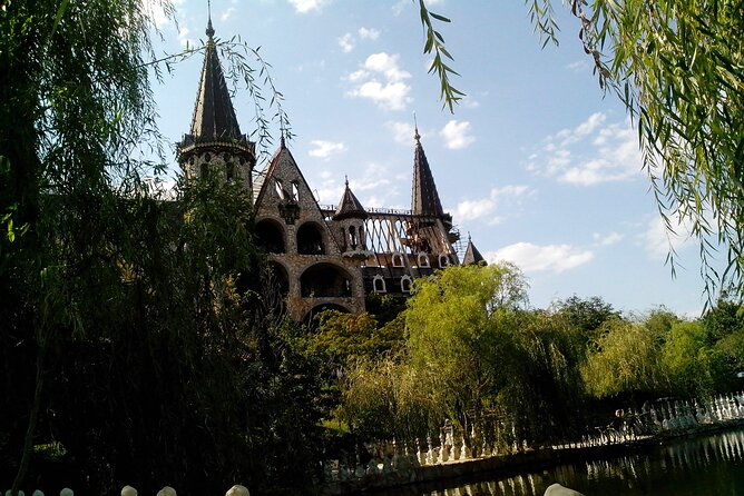 Ravadinovo Castle Unseen - Practical Tips for Your Visit