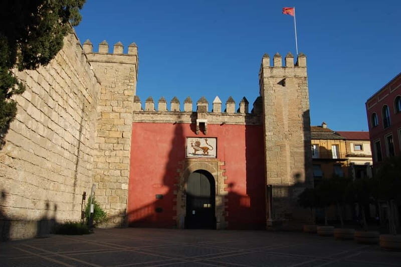 Real Alcázar of Seville Skip-the-Line Private Tour - Key Points