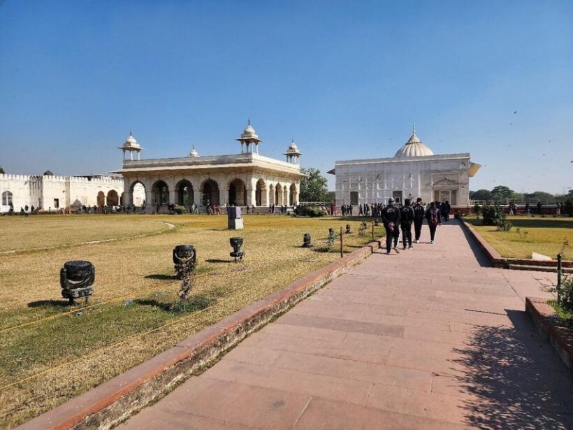 Red Fort Skip-the-Line E-tickets & guide Delhi transfers - A Deep Dive Into the Red Fort Experience