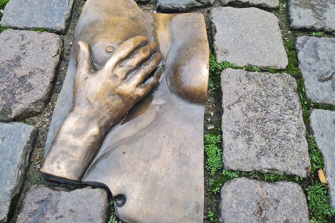 Red Light District Tour by Locals, Small Group (approx 4) - Exploring the Red Light District