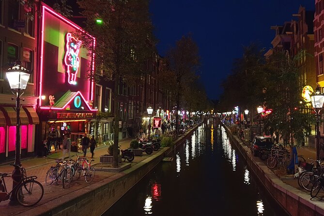 Red Light District Tour by Locals, Small Group (approx 4) - Engaging With Guides and Locals