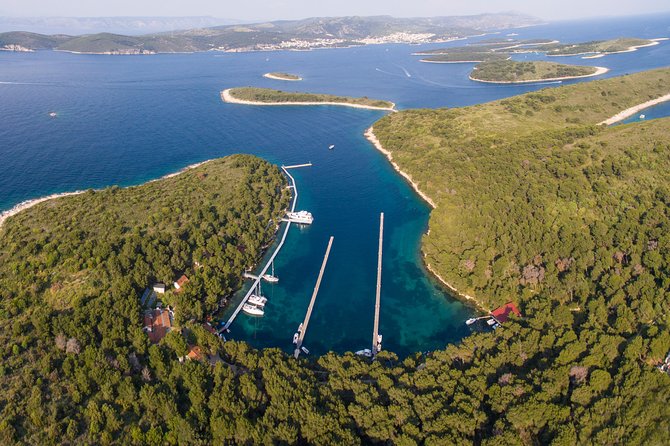 Red rocks & Hells' islands private getaway tour - Who Should Consider This Tour?