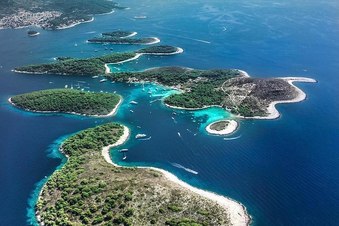 Red rocks & Hells' islands private getaway tour - Practical Tips