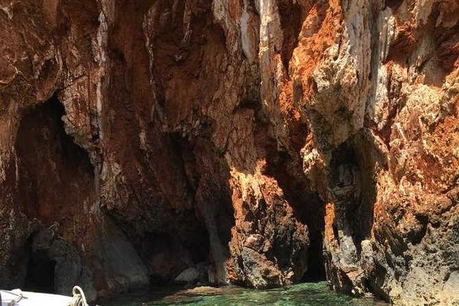 Red rocks & Hells' islands private getaway tour - Frequently Asked Questions