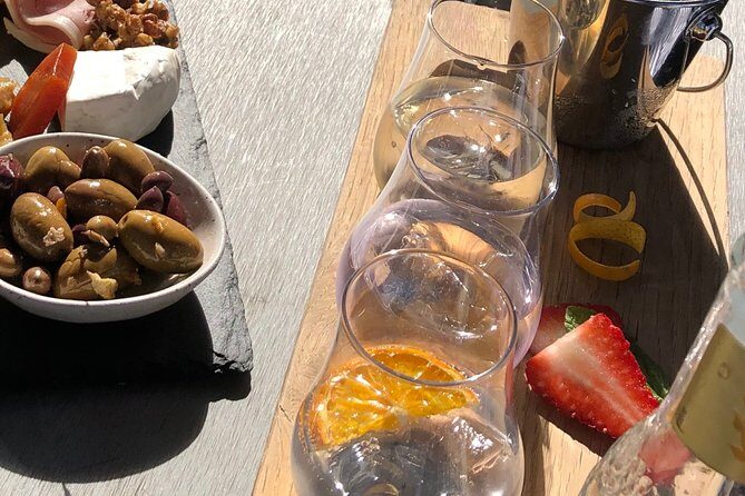 Red White & Brew - Wine, Gin & Beer Tour with Tastings from Adelaide - A Detailed Look at the Itinerary