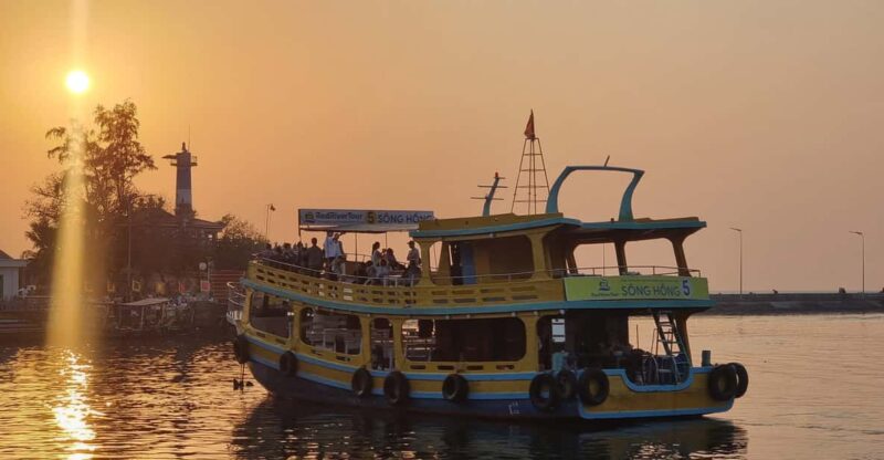 RedRiverTours - Enjoying Sunset & Night Squid Fishing - What to Expect: The Itinerary