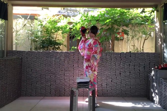 Refreshing in Asakusa! Tile-Breaking / Kawara Smash in Asakusa, Tokyo - Customizing Your Experience