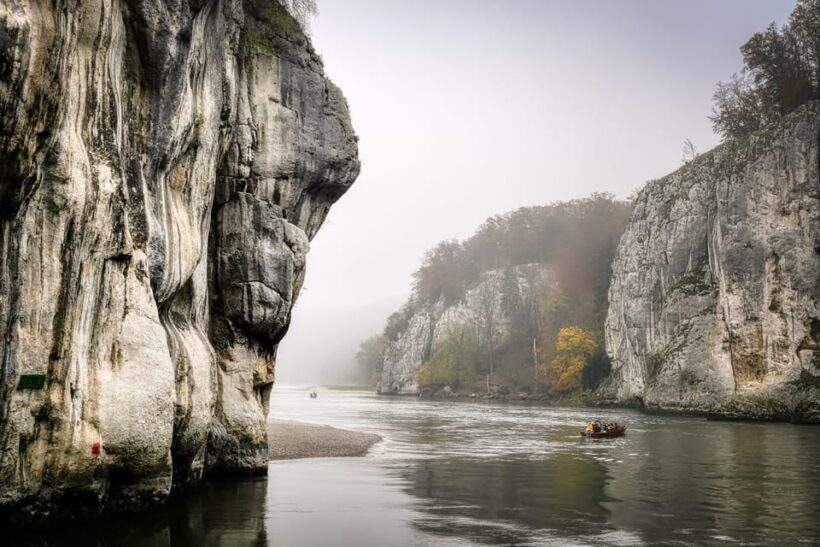 Regensburg: Half-day trip to the Danube Gorge in Weltenburg - The journey begins at the Deutsche Post in Regensburg