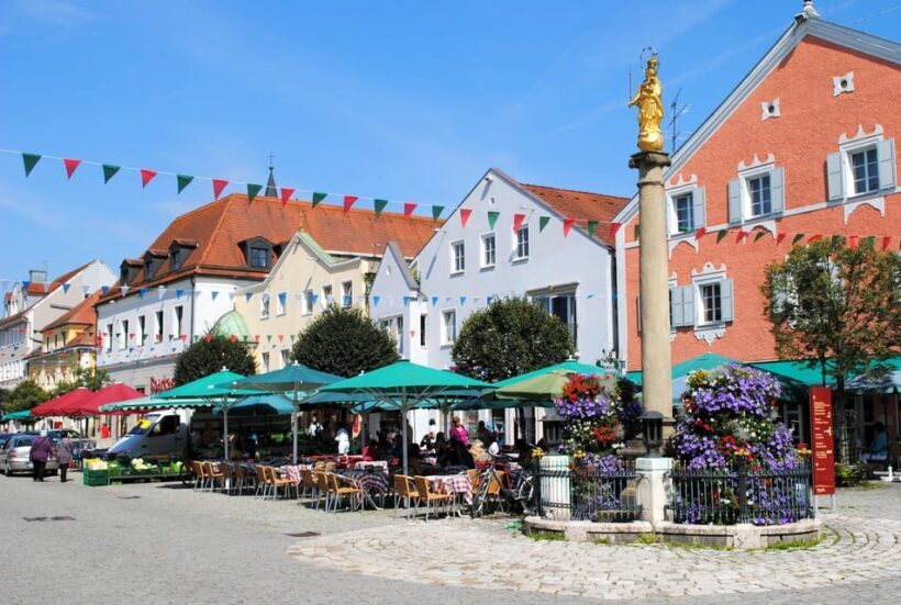 Regensburg: Kelheim Liberation Hall and City visit - Who This Tour Suits Best