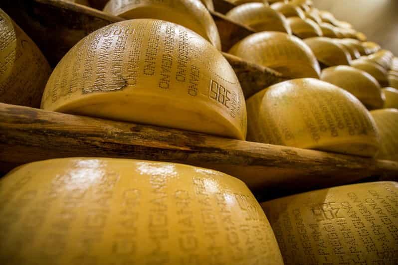 Reggio Emilia: Parmigiano Reggiano & Balsamic Vinegar Tour - Practical Tips & Considerations