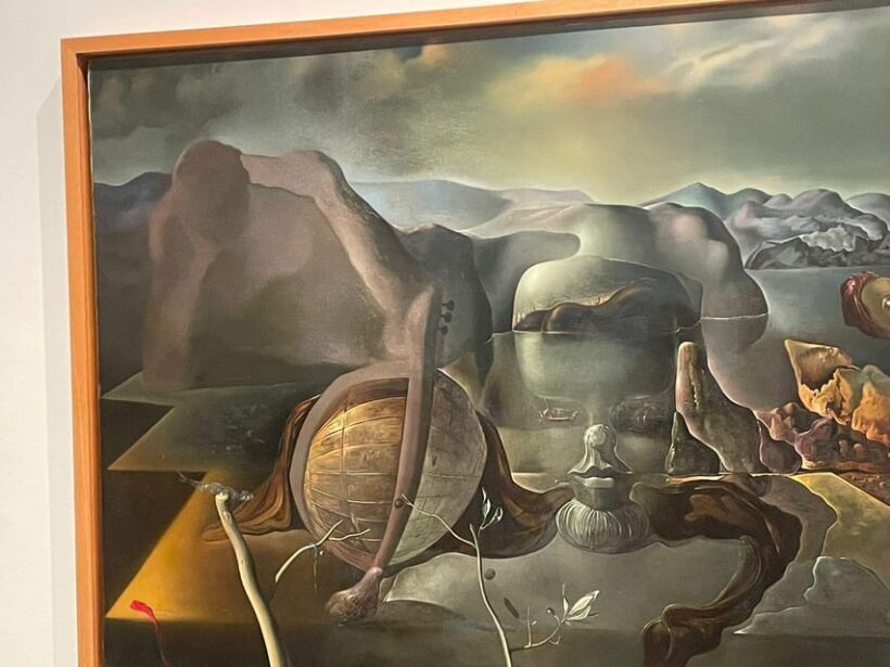 Reina Sofía Museum guided tour with ticket and skip the line - FAQ