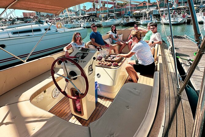 Relax in the Waves Review: Sunset Serenity - Knowledgeable and Friendly Guides