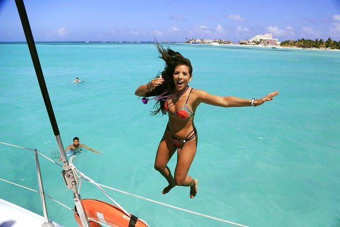Relax yourself in Pleasure Catamaran to Isla Mujeres from Cancún - FAQ