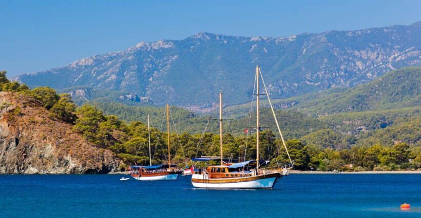 Relaxing Boat Trip with Lunch and Drinks - The Realities of the Experience
