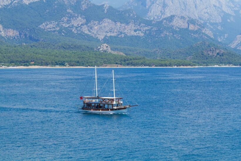 Relaxing Boat Trip with Lunch and Drinks - Who Will Enjoy This Tour Most?