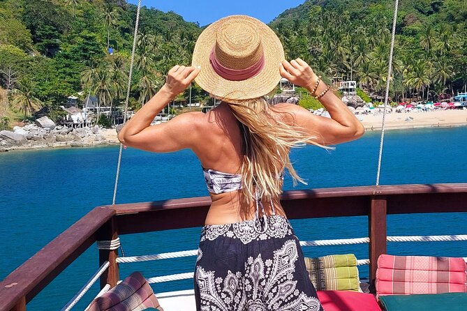 Relaxing Day with Snorkeling - Away From The Crowds - Who Should Book This Tour?