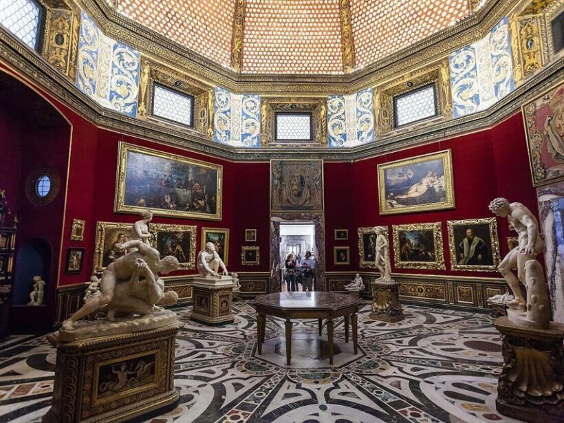 Renaissance Masterpieces & Medici Stories: Uffizi Gallery - Exploring the Uffizi: A Gateway to Renaissance Florence