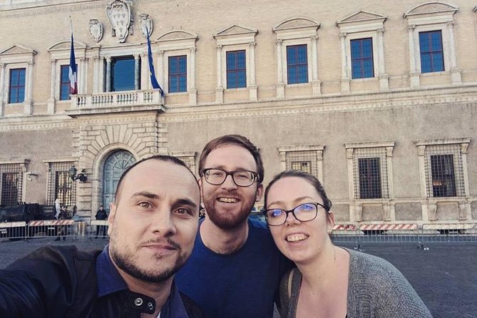 Renaissance Scarlet Ladies Tour: Caravaggios and Borgias Women - Meeting and End Points: Navigating the Tour