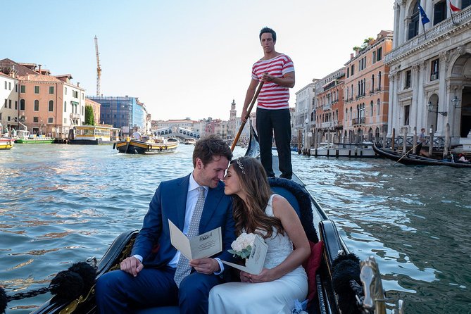 Renew your wedding vows on a romantic gondola - FAQs