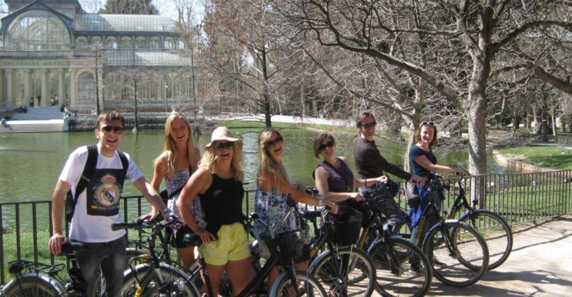Rent a Bike in Madrid -Free phone holder and selfguided tour - The Route and Highlights