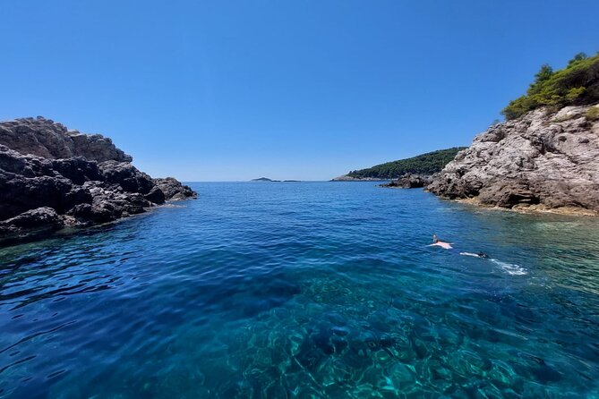 Rent a speedboat without skipper - discover beauties by yourself - The Value of a Self-Guided Speedboat Adventure