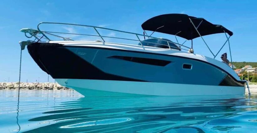 Rent Barca Dylet 85 and explore the Aeolian archipelago. - Introduction: A Day of Luxury and Adventure on the Water