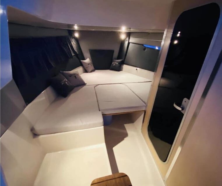 Rent Barca Dylet 85 and explore the Aeolian archipelago. - The Itinerary: Exploring the Seven Pearls of the Mediterranean