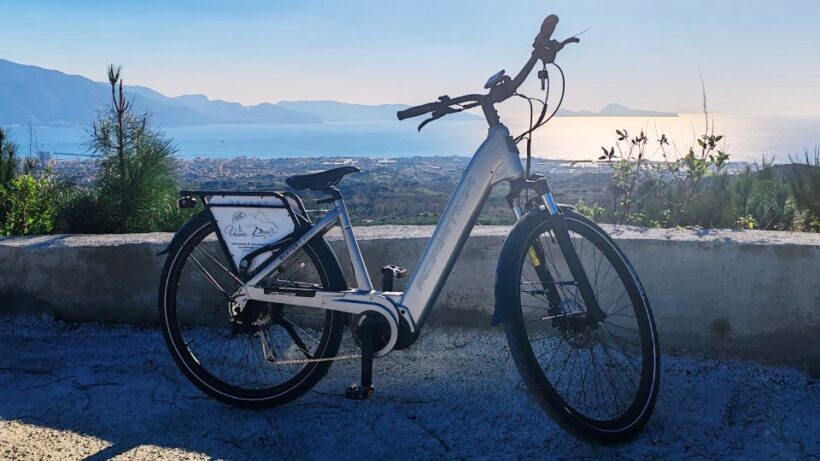 Rent e-bike for the Vesuvius, and Wine Tasting Tour - Key Points