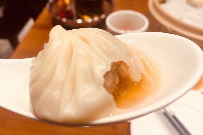 [Rental bus with English or Japanese guide] OK for small groups to 40 people Recommended for family and employee travel Taipei Free Sightseeing - Key Points