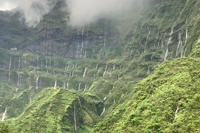 Rental of an Electric Mountain Bike on the Tahiti Peninsula - In-Depth Look at the Tahiti Peninsula E-Bike Experience