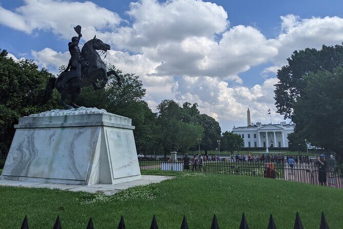 Residences of the Presidentses Walking Tour: Lafayette Square & Foggy Bottom - An In-Depth Look at the Tour Experience