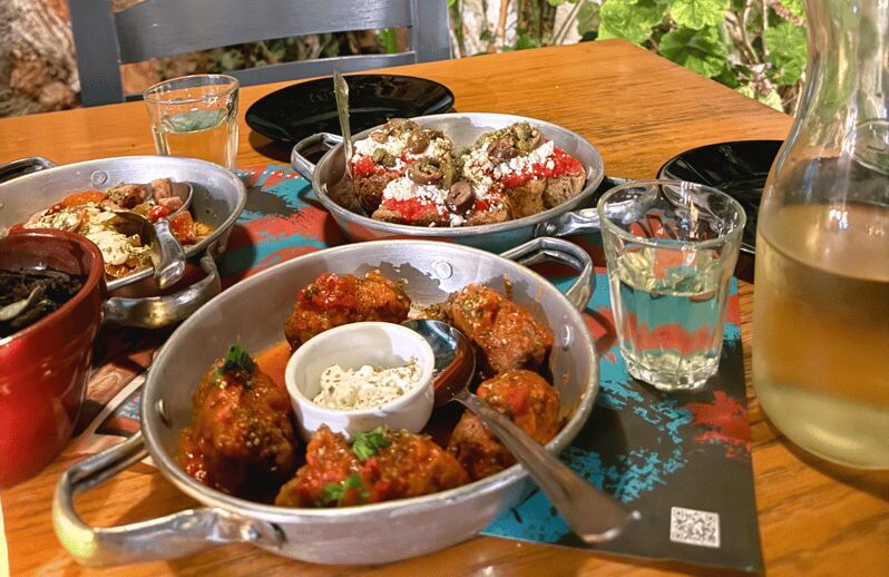 Rethymno Old Town: A Traditional Cretan Food Tour - Exploring Rethymno Old Town on a Food Tour