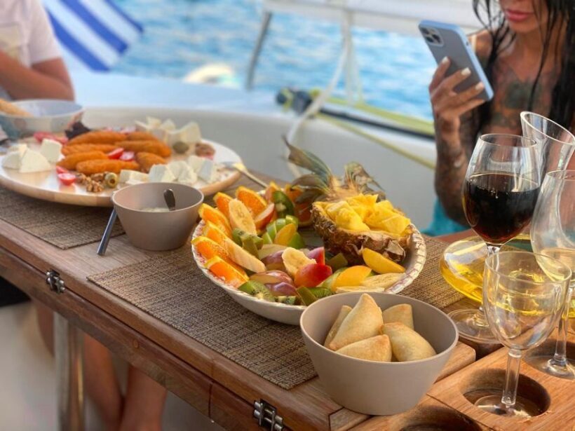 Rethymno: Private Sunset Cruise with Wine and Snacks - Who Is This Tour Best For?