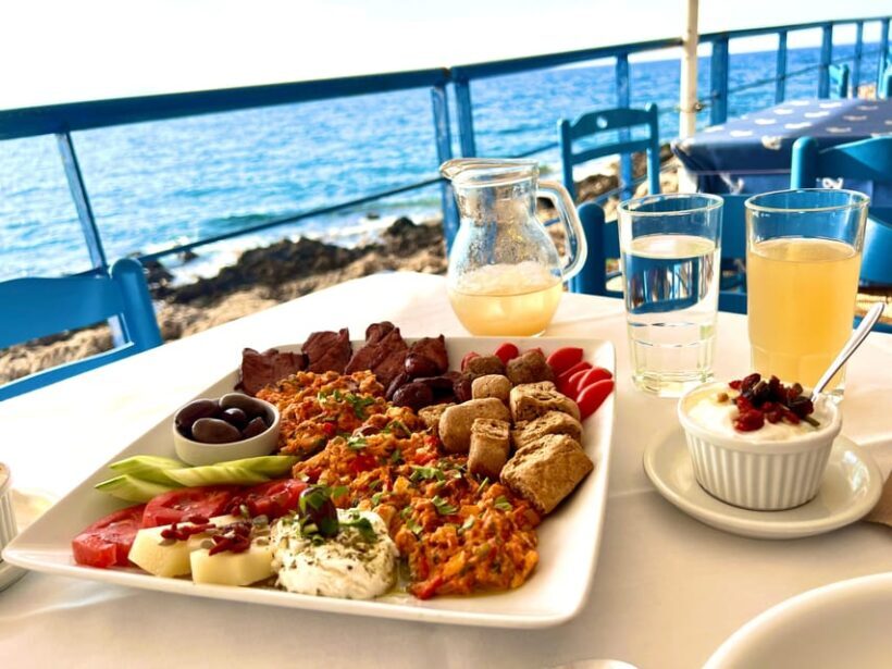 Rethymno: Traditional Cretan Brunch Food Tour in Old Town - Why This Tour Works