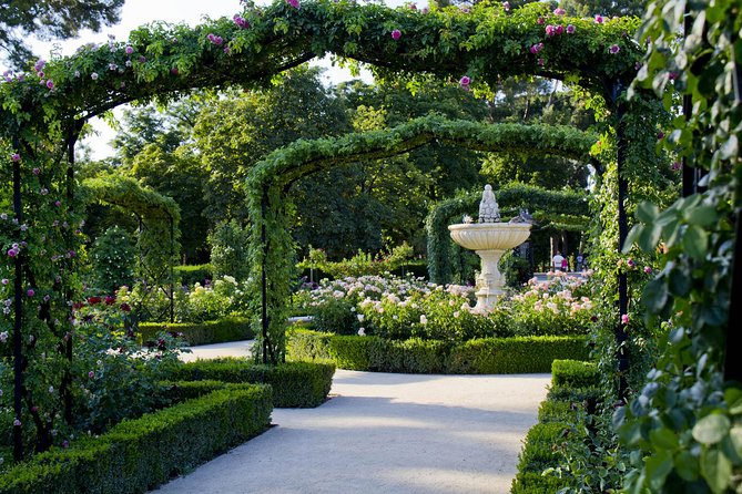 Retiro Park bike tour- Get transported to the XVI century - The Sum Up