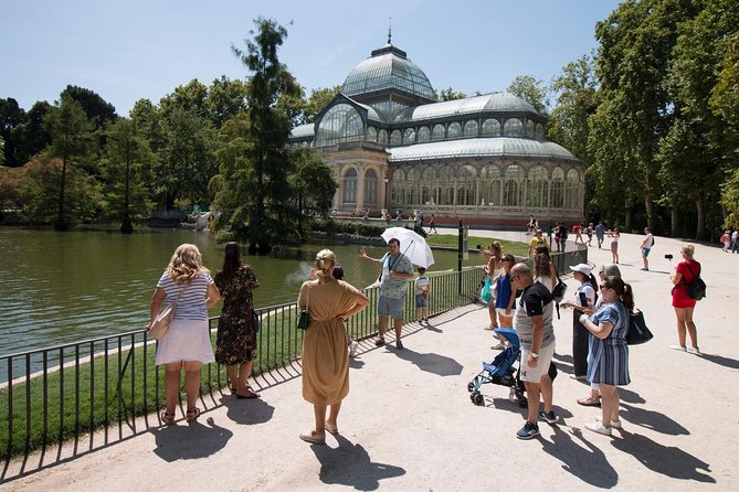 Retiro Park Walking Tour in Madrid - Engaging Guide Experiences