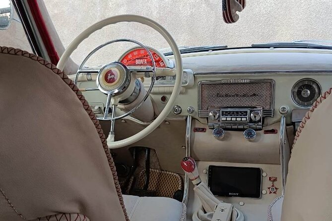 Retro KGB Tour: a Volga 21 Adventure in Yerevans Soviet Past With Photography - Riding in a Classic Volga 21 Car