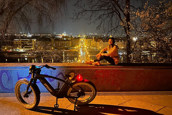 Retro Style E-Bike Night Tour in Prague - Live Guided - Highlights From Customer Feedback