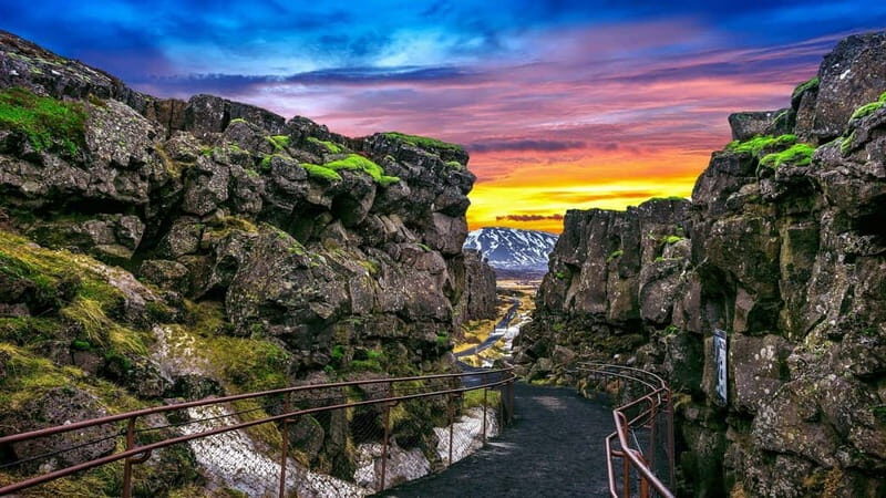 Reykjavík: 5-Day Northern Lights Hunt & Glacier Lagoon Tour - Weather & Northern Lights: Patience Required
