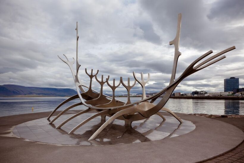 Reykjavik: Express Walk with a Local in 60 minutes - Who Should Consider This Tour?
