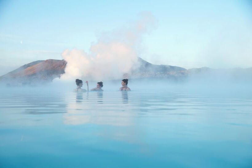 Reykjavik: Golden Circle Tour and Blue Lagoon Admission - Transportation and Group Dynamics
