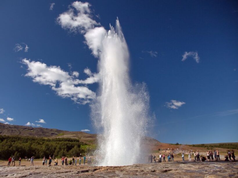 Reykjavik: Golden Circle Tour and Blue Lagoon Admission - Authentic Experiences and Practical Tips from Reviews