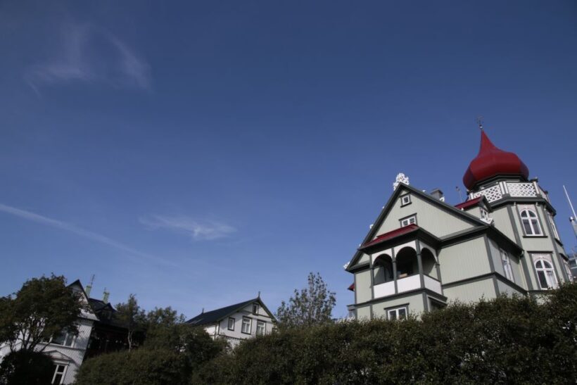 Reykjavik: Guided City Walking Tour - Sculpture Park and Hidden Gems