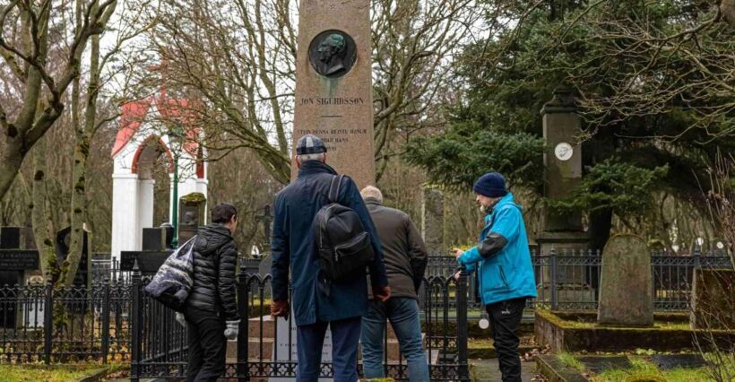Reykjavik: Guided Folklore Walking Tour - FAQ