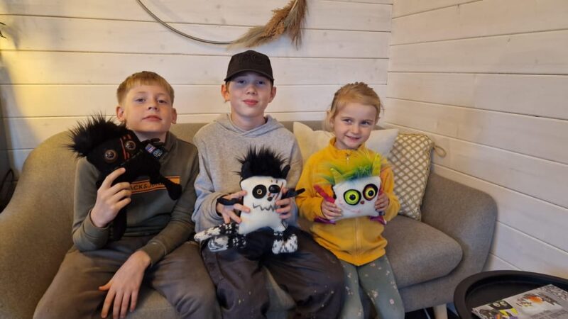 Reykjavik: Make an Icelandic Wool Monster - Who Would Enjoy This?