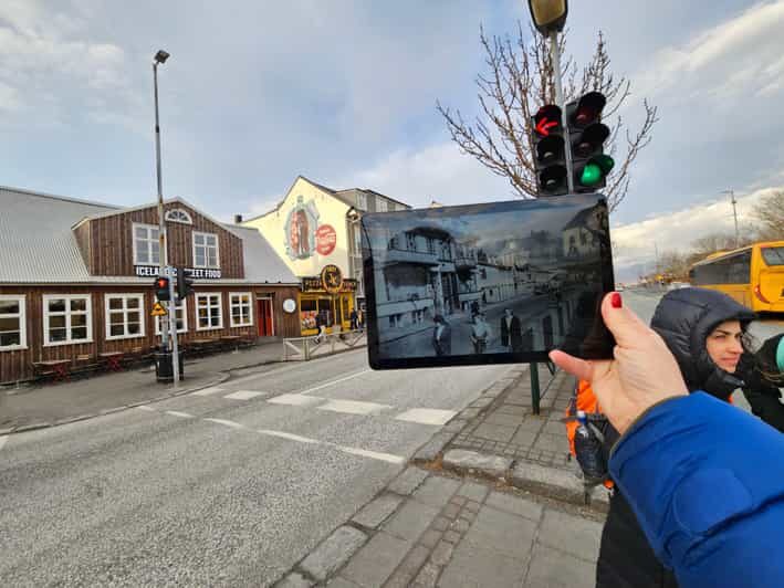 Reykjavik: World War II Walking tour around the city centre - A Closer Look at the Experience
